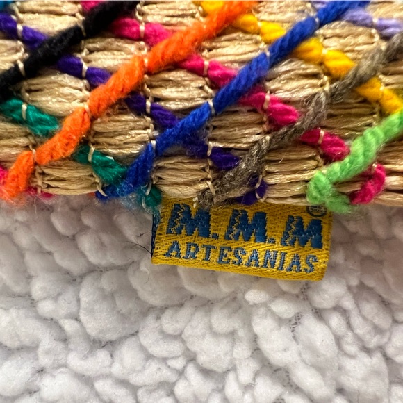 Bags | Nwot Artesanias Made In Mexico Woven Multicolored Zip Top Tote ...